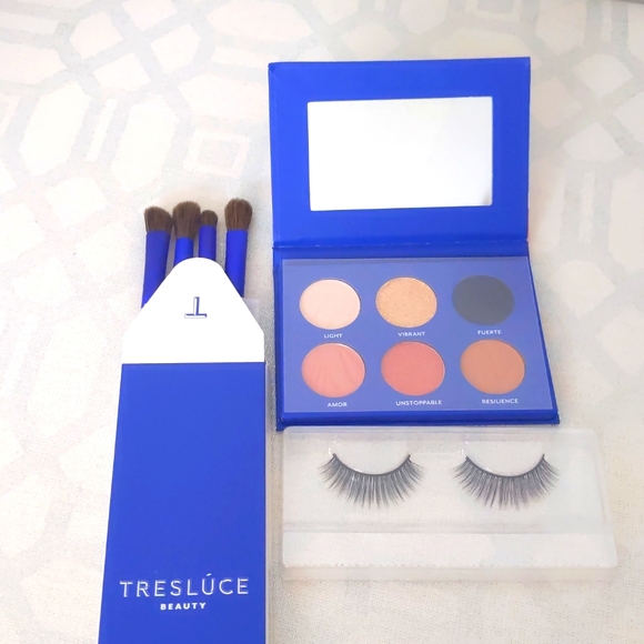 Tresluce | Makeup | Stocking Stuffer Tresluce Siempre Divina Kit ...